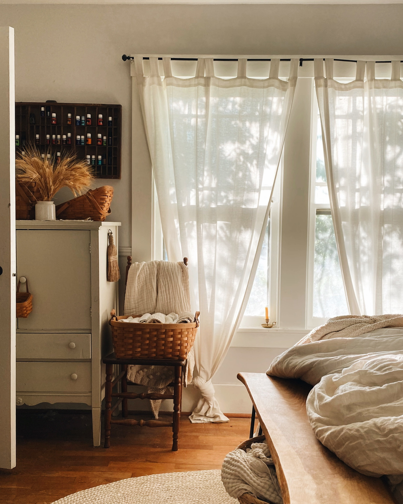 It’s raining linen – a m a n d a p a h l s